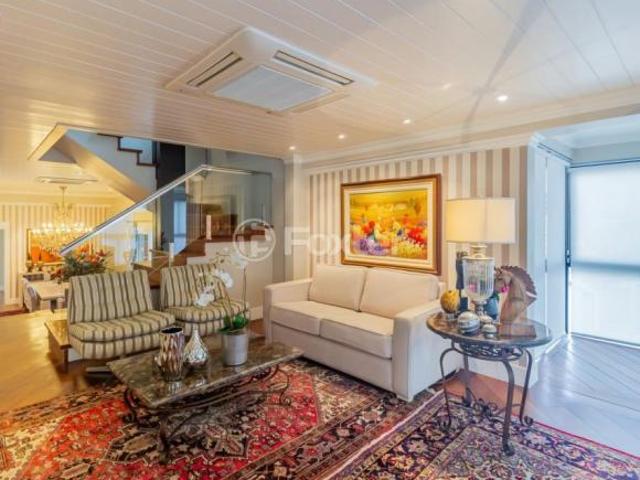 Cobertura, 3 dormitórios, 468 m², em Auxiliadora