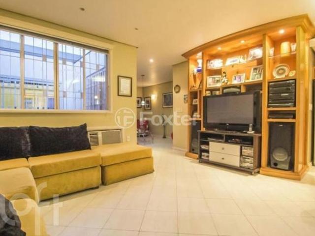 Cobertura, 3 dormitórios, 94.8 m², em Petrópolis