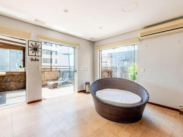 Cobertura 3 dormitórios 1 suíte 163m² 2 vagas no bairro Mont Serrat