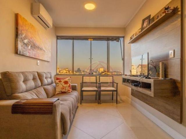 Cobertura / 3 dormitórios / 1 suíte / 2 vagas / Jardim Itu Sabará / Porto Alegre