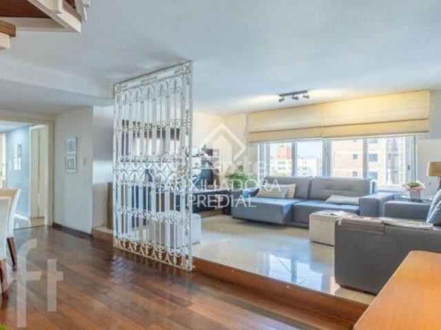Cobertura, 3 dormitórios, 205 m², em Petrópolis