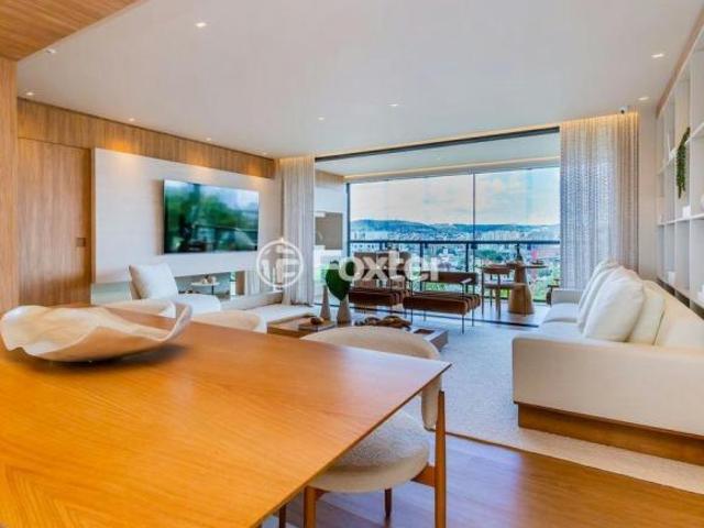 Cobertura, 3 dormitórios, 237 m², em Rio Branco