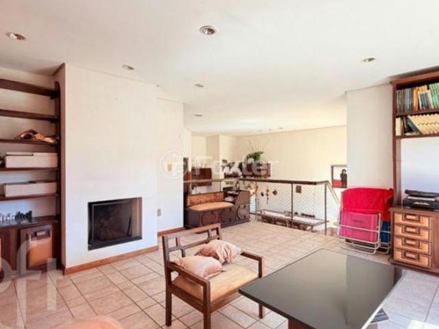 Cobertura, 3 dormitórios, 246.05 m², em Petrópolis