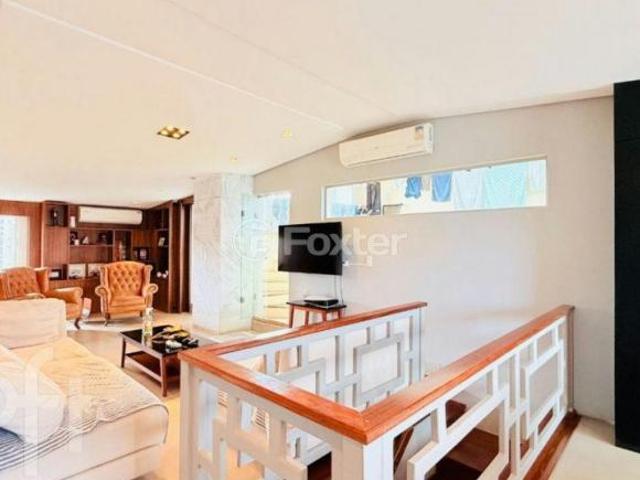Cobertura, 3 dormitórios, 252 m², em Bela Vista
