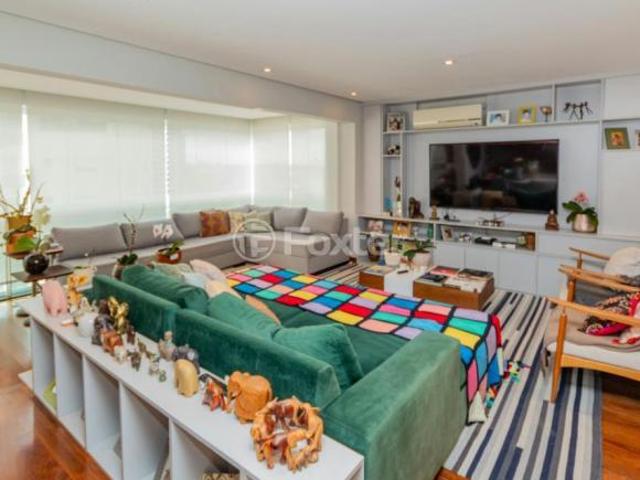 Cobertura, 3 dormitórios, 270 m², em Vila Olímpia