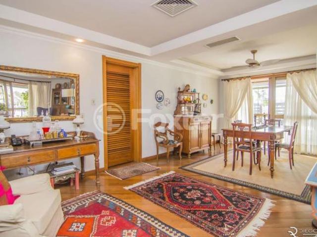 Cobertura, 3 dormitórios, 351.42 m², em Petrópolis
