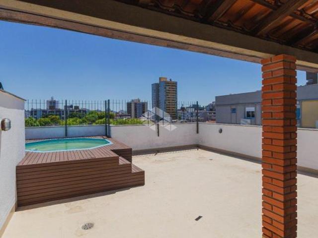 Cobertura 3 dormitórios c/ 2 garagens e elevador no Bairro Menino Deus próximo ao Parque Marinha e O