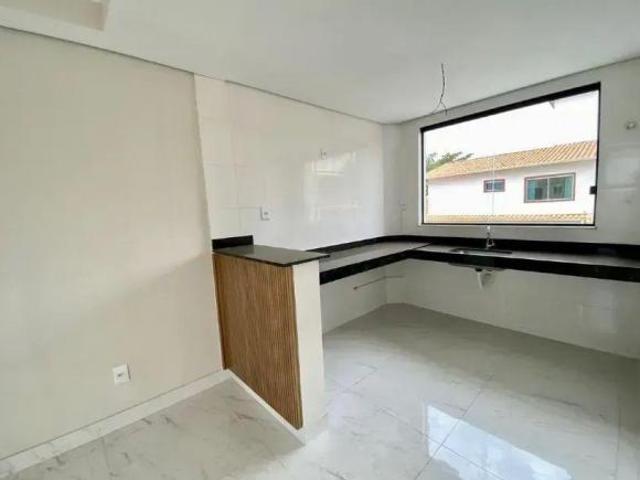 Cobertura 3 Quartos sendo 1 Suíte 2 Vagas Pilotis Santa Branca