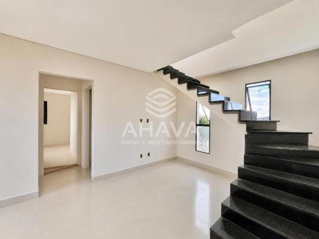 Cobertura 3 Quartos sendo 2 Suítes à Venda, 120m², 2 Vagas, Bairro Indaiá, próximo a Rua Izabel Buen