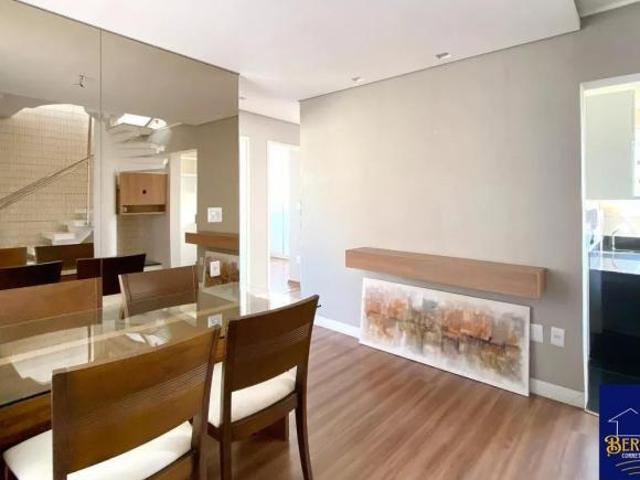Cobertura 3 quartos, 1 suíte, 153m², 2 vagas livres, reformada e com vista definitiva, no Santa Efig