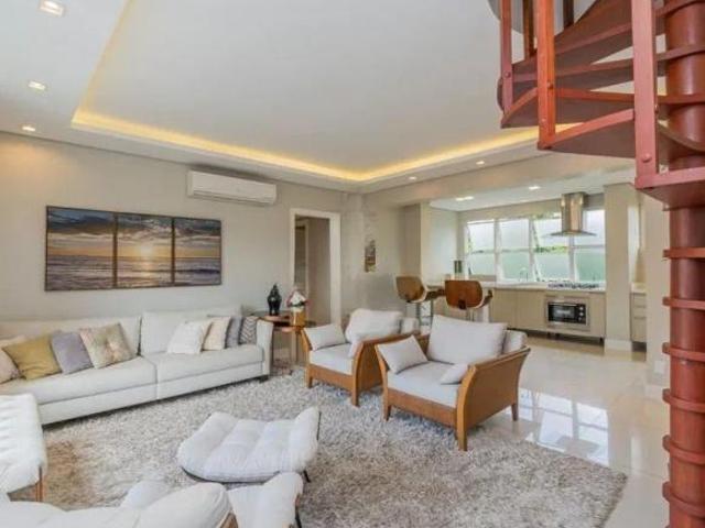 Cobertura 3 quartos, 235² privativos, com piscina, no Moinhos de Vento