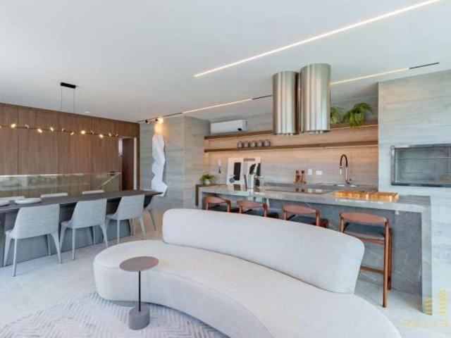 Cobertura 3 suítes no Cabral|216m²|3 vagas