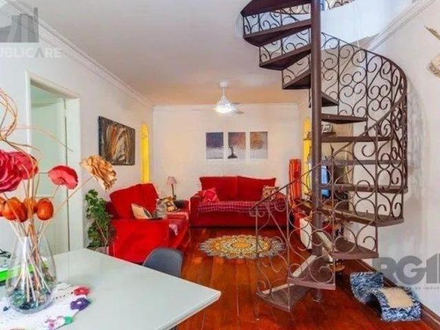 Cobertura 125m² 3 dormitórios, 2 vagas no bairro Petrópolis