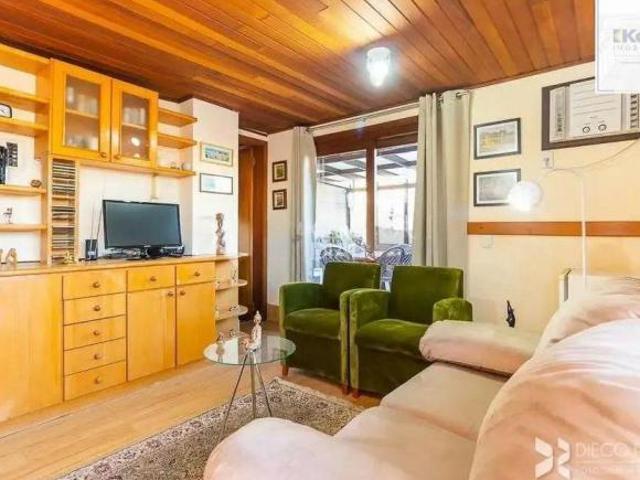 Cobertura 153m² semimobiliada com vista panorâmica no Menino Deus