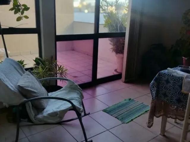Cobertura 162m² semimobiliada no Menino Deus