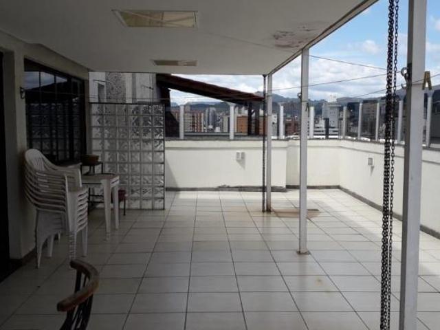 COBERTURA 180 m², 03dorm. 01suíte Investidor, já está locado, renda R$ 3.500,00
