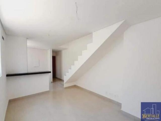 Cobertura 1 quarto, 2 banheiros, 75m², em prédio com elevador, 2 vagas cobertas, em localização priv