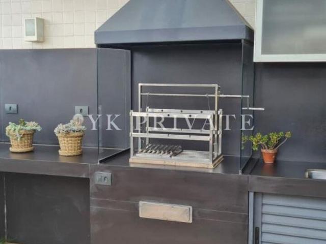 Cobertura 216 m² com 3 dormitórios, sendo 2 suítes  5 banheiros  4 vagas e depósito