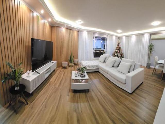Cobertura 235m² a venda por R$1.800.000,00. 3 três dormitórios sendo 1 uma suíte Canoas/RS
