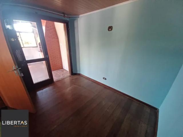 Cobertura de 2 quartos, 2 banheiros e 1 vaga de garagem no bairro Menino Deus