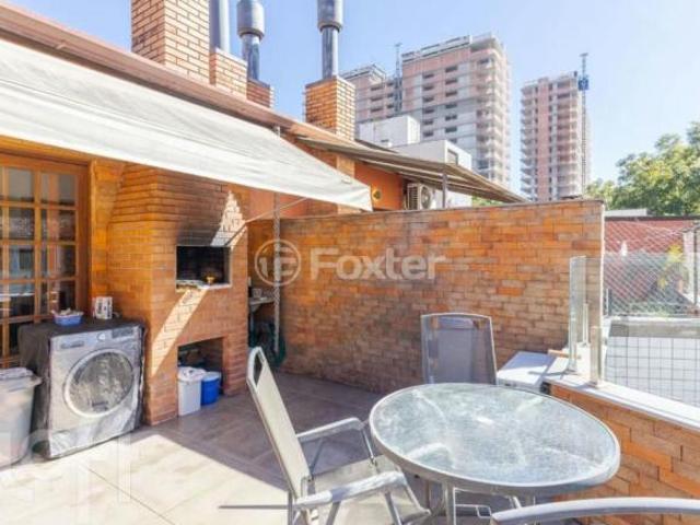 Cobertura, 2 dormitórios, 104.7 m², em Petrópolis