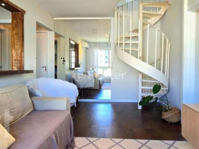 Cobertura, 2 dormitórios, 131 m², em Floresta