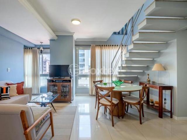 Cobertura, 2 dormitórios, 134 m², em Menino Deus