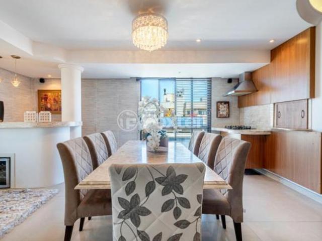 Cobertura, 2 dormitórios, 144.08 m², em Jardim Lindóia