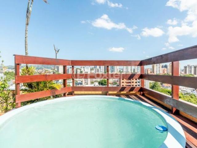Cobertura, 2 dormitórios, 156.71 m², em Cristo Redentor