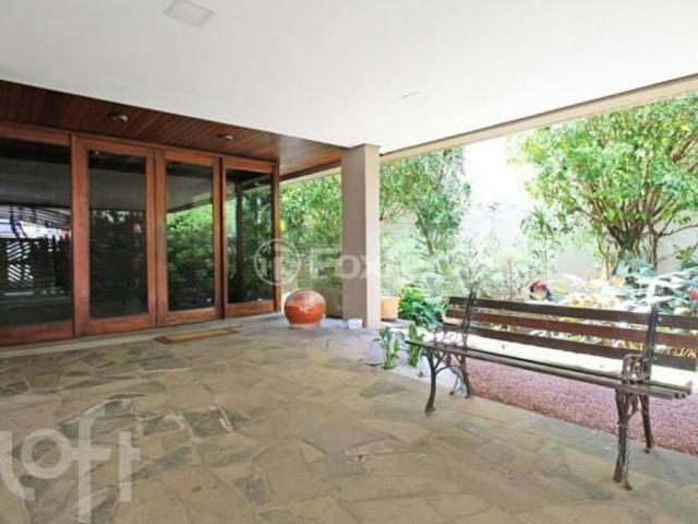 Cobertura, 2 dormitórios, 157 m², em Mont Serrat