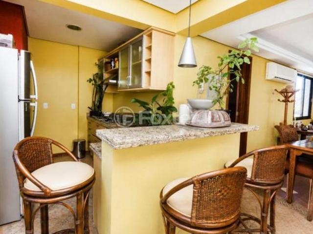 Cobertura, 2 dormitórios, 210.6 m², em Moinhos de Vento