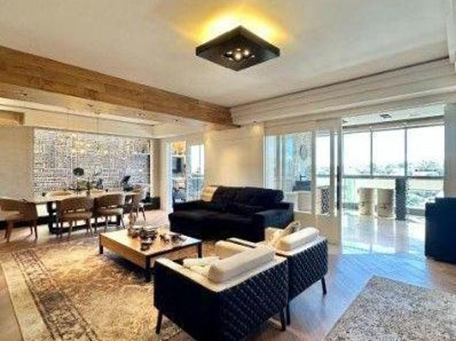 Cobertura 2 dormitórios, 218m², lareira, teto retrátil, Centro em Novo Hamburgo
