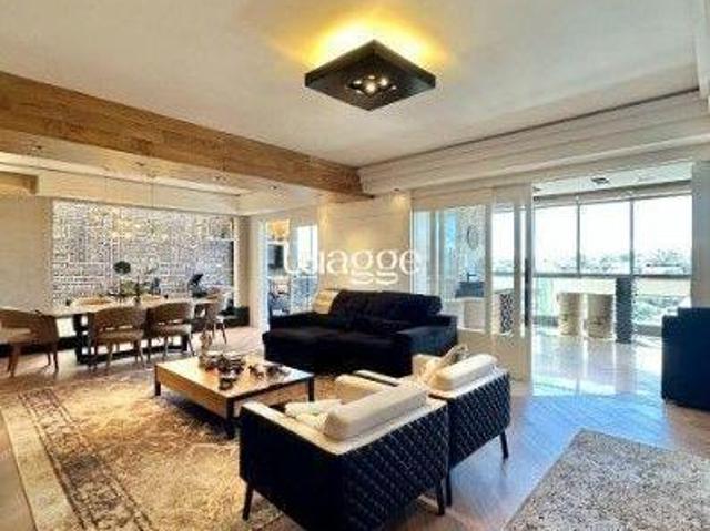 Cobertura 2 dormitórios, 218m², lareira, teto retrátil, Centro em Novo Hamburgo