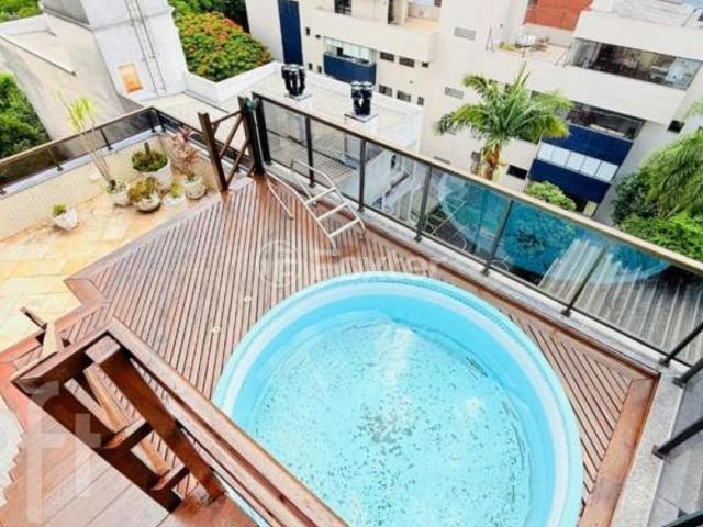 Cobertura, 2 dormitórios, 242 m², em Mont Serrat