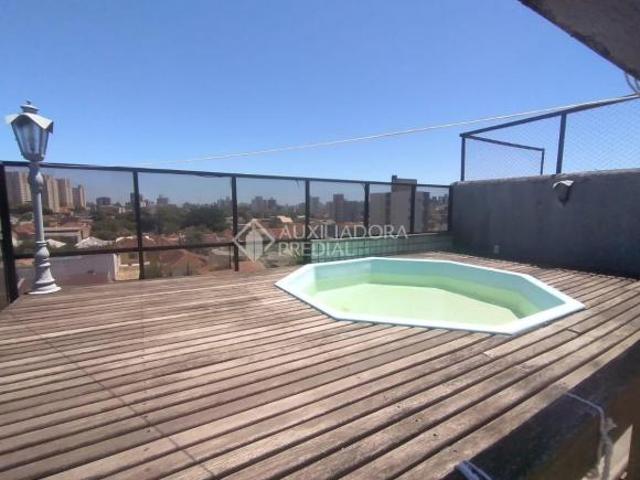 Cobertura 2 dormitórios 2 vagas e piscina no Partenon