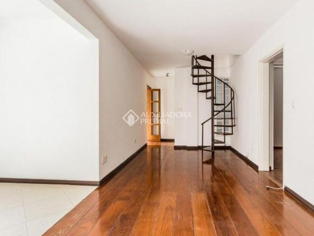 Cobertura 2 dormitórios com 146m2 privativos na Rua Dr Tauhpick Saad