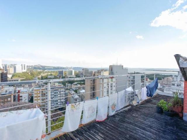 Cobertura 2 dormitórios com vaga no Centro Histórico