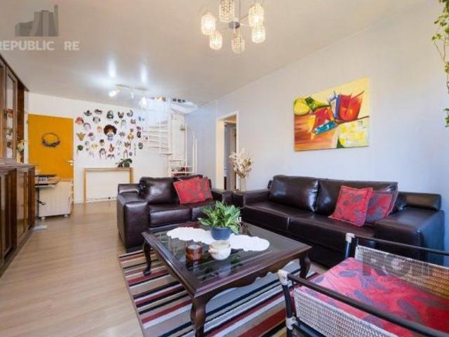 Cobertura, 2 quartos, 1 suite, dependência de empregada, 1 vaga de garagem, bair