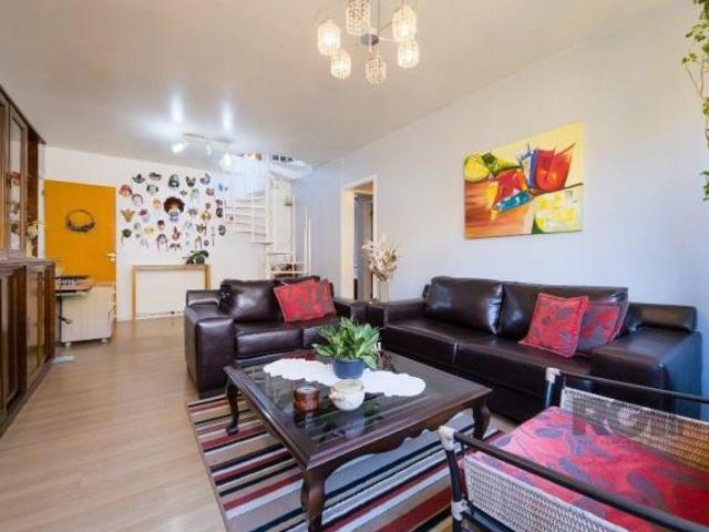 Cobertura, 2 quartos, 1 suite, dependência de empregada, 1 vaga de garagem, bairro Partenon