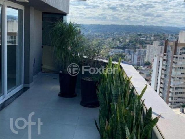 Cobertura, 4 dormitórios, 435.84 m², em Centro