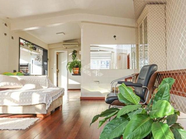 Cobertura 4 dormitórios, 1 suíte e 2 vagas no bairro Auxiliadora, Porto Alegre/RS