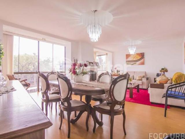 Cobertura, 4 dormitórios, 250 m², em Petrópolis