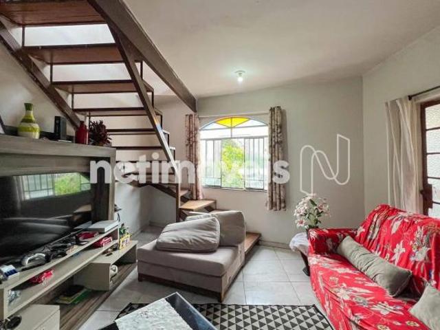 Cobertura 4 Quartos com Varanda Panorâmica no Fernão Dias – Reformada