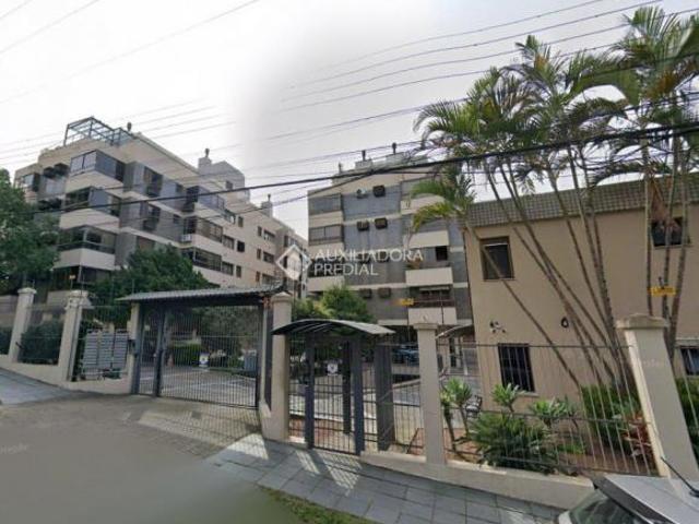 Cobertura 4 quartos, 2 suítes, 2 vagas lado a lado, bairro Tristeza