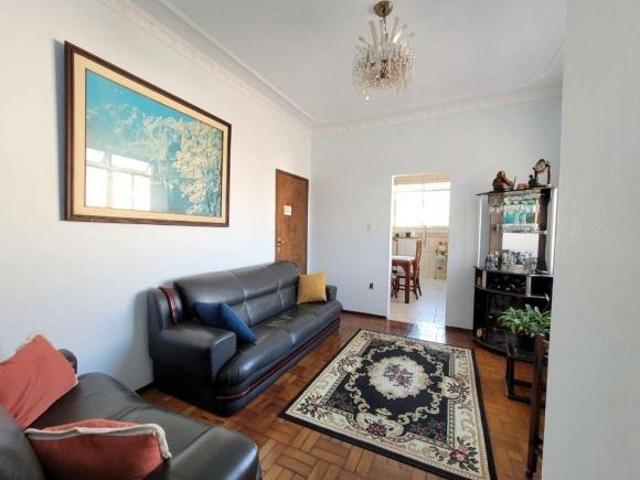 Cobertura com apenas 2 lances de escada com 3 quartos à venda, 140 m² por R$ 299.000 Centro Juiz