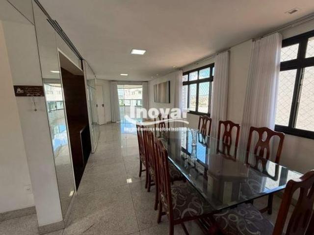 Cobertura com aproximadamente 300 m2, 04 quartos, suites, closet, sala 3 amb, hidro, 04 vagas de gar