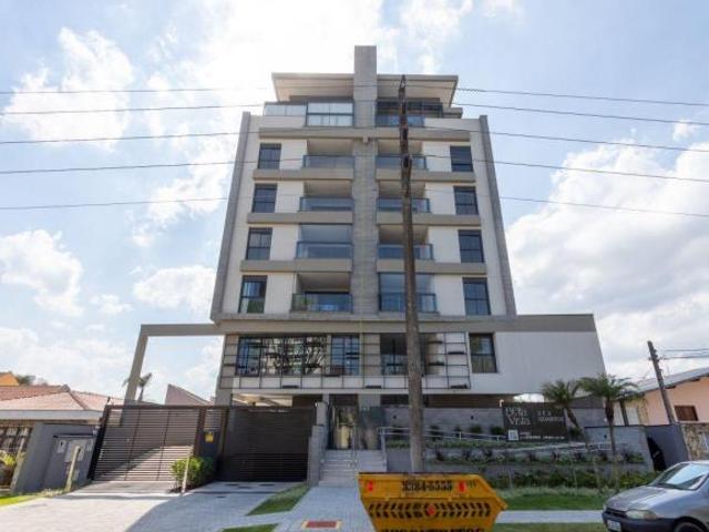 Cobertura com duas suítes e duas vagas no Boa Vista
