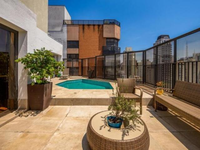 Cobertura com Piscina à Venda 455m² com 4 Suítes, 4 Vagas por R$ 10.850.000,00 Cerqueira Cesar S