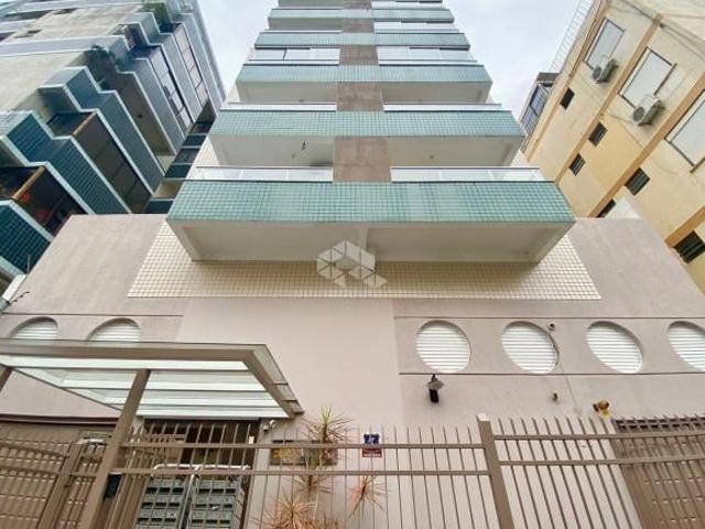 Cobertura com piscina á venda