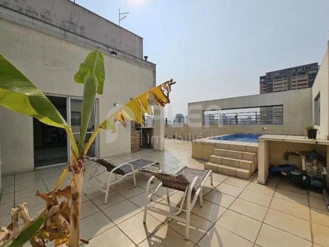 Cobertura com Piscina à venda com 3 dormitórios e 4 vagas de garagem fixas